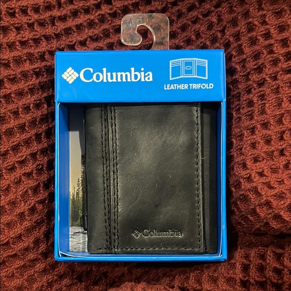Columbia | Accessories | Columbia Black Leather Trifold Wallet | Poshmark